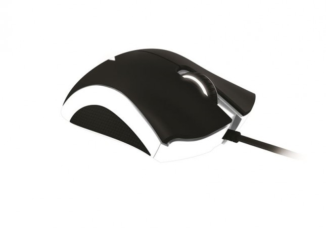 Razer Partners with Counter Logic Gaming for Custom Razer Deathadder Mouse