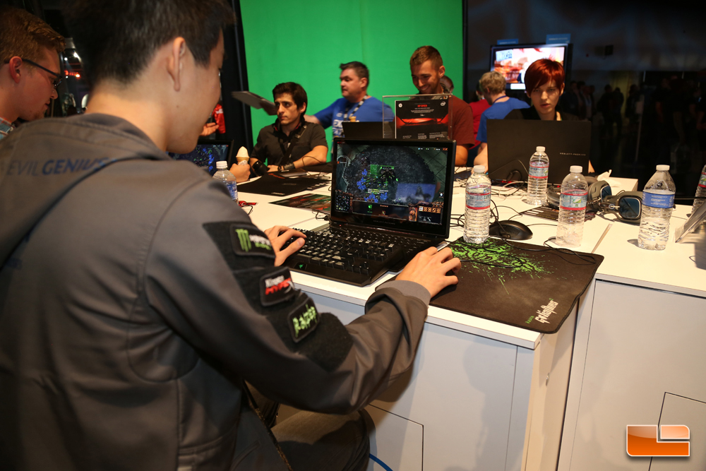 Intel Demonstrates Range of Mobile Products at Their BlizzCon Booth ...