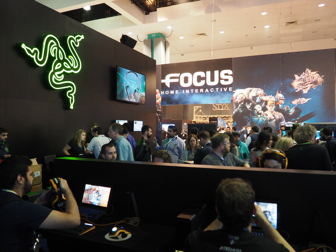 Razer Shows off Naga Hex V2 and OSVR HDK 2 at E3 2016 - Legit Reviews