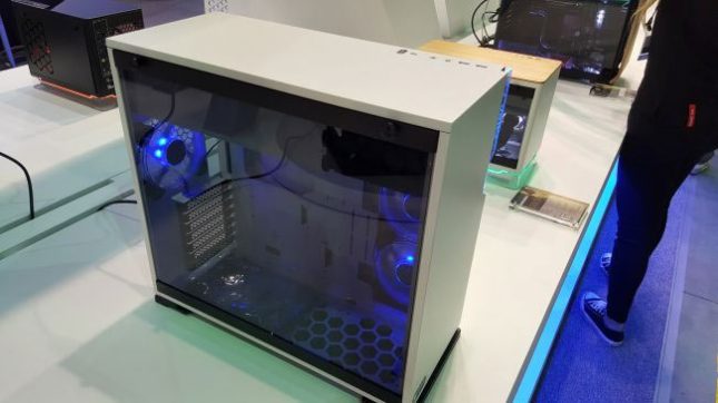 In Win Shows Off Tempered Glass and Wood PC Cases at Computex - Legit ...